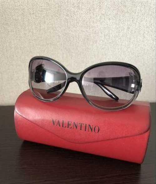 Очки Valentino