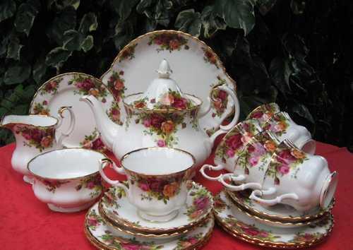 Чайный сервиз Royal Albert Old Country Roses 6-12