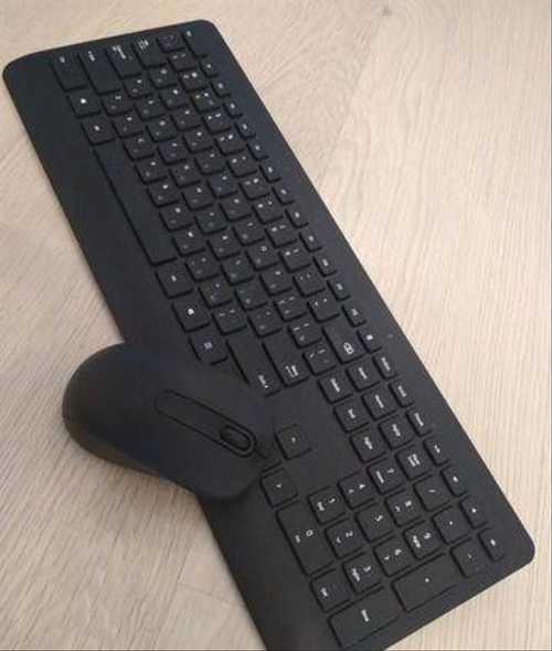 Комплект клавиатура + мышь Microsoft