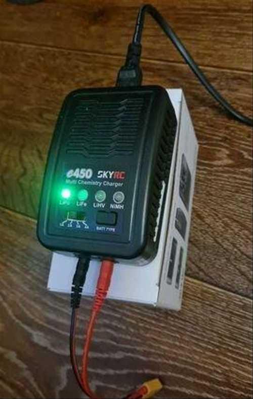 Зарядное устройство SkyRC E450