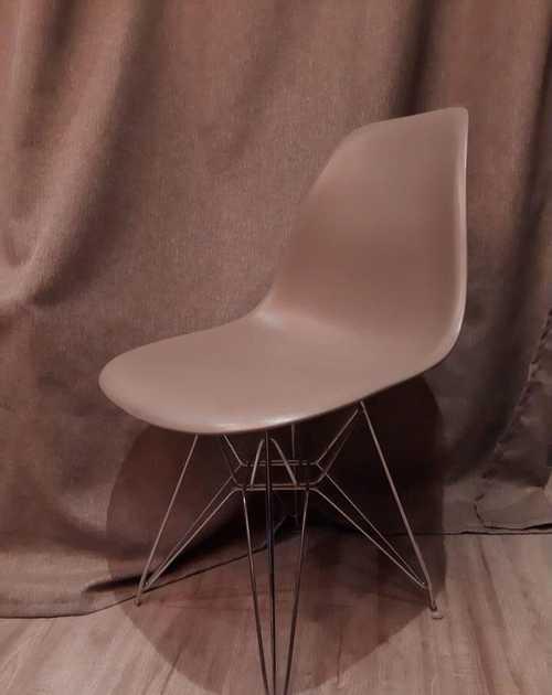 Стул Eames Plastic Chair By Vitra