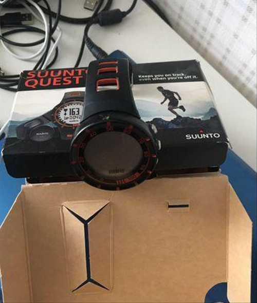 Часы Suunto Quest