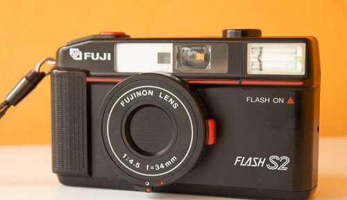 Пленочный фотоаппарат Fuji Flash S2