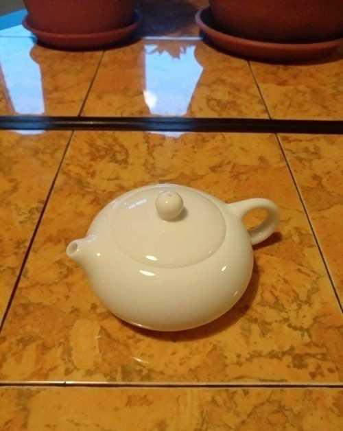 Фарфоровый заварочный чайник