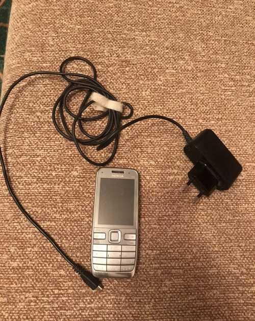 Телефон Nokia E52