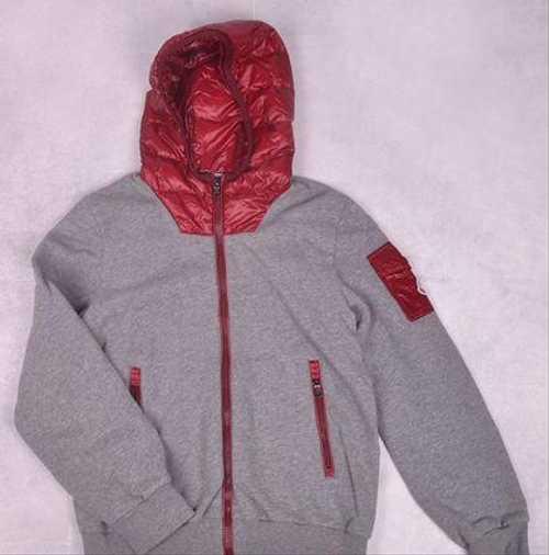 Толстовка Moncler. Размер: 152