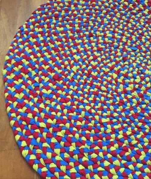 Плетёный круглый коврик