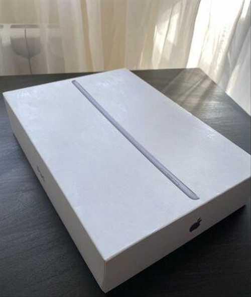 Коробка от iPad (5th generation) 2017 Model A1823