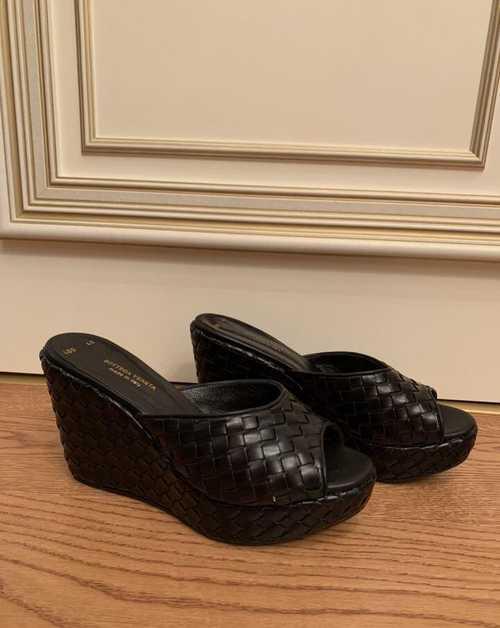 Сабо Bottega Veneta