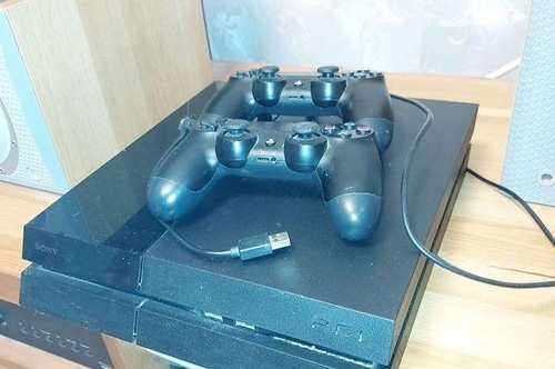Sony PS4 + 2 джостика