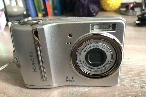 Компактный фотоаппарат Sanyo S70