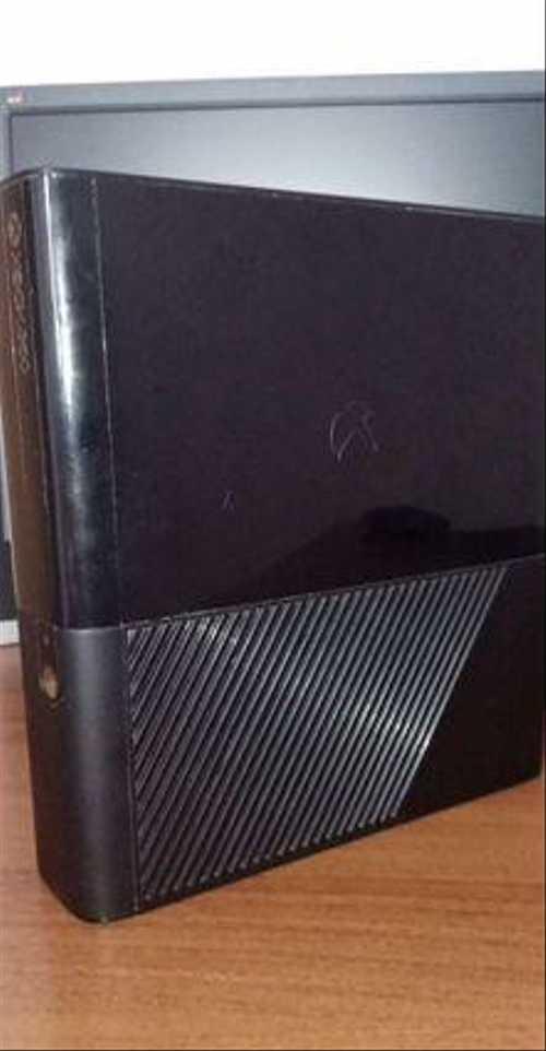 Xbox 360 E 500 GB