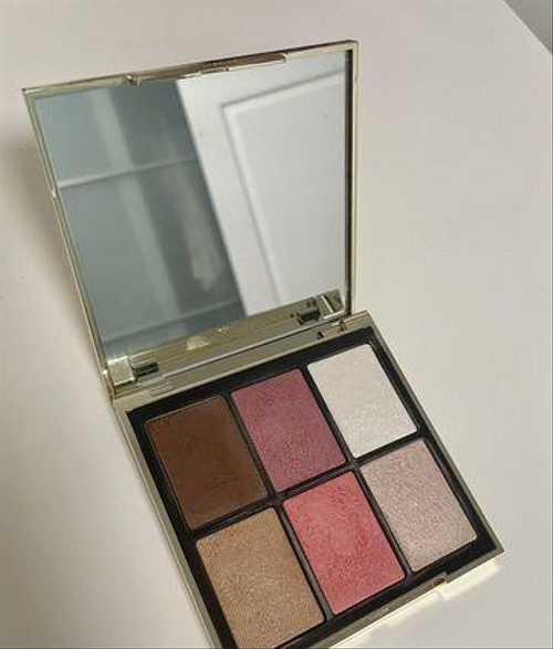 Палетка для лица Burberry Essentials Glow Palette