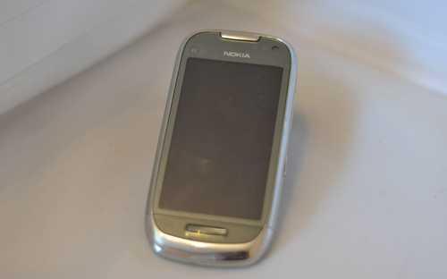 Телефон nokia c7