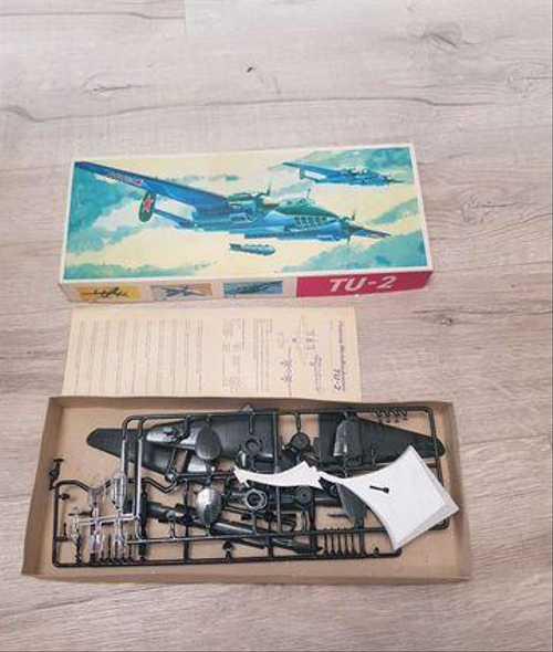 Сборная модель самолета TU-2 plasticart