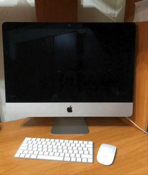 Apple iMac 21,5 (2017 г.) в идеальном состоянии