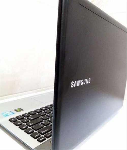 Ноутбук Samsung 14" без HDD
