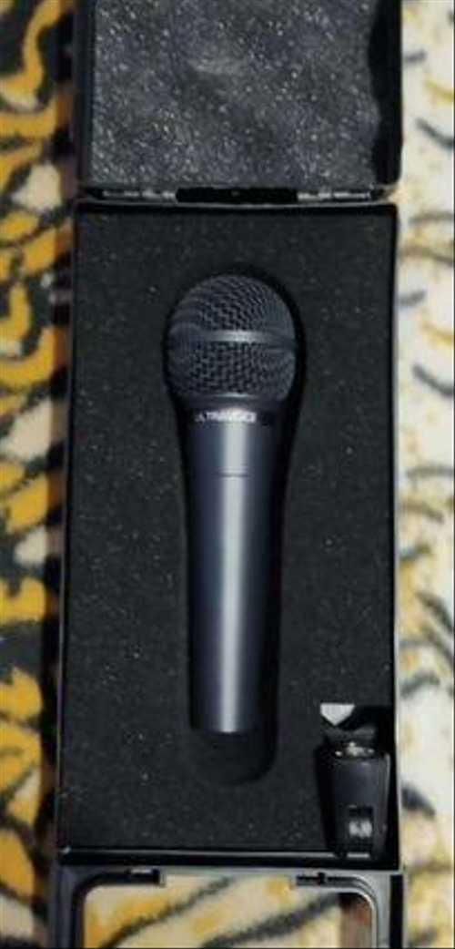 Динамический микрофон Behringer XM8500