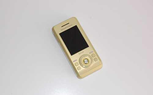 Sony Ericsson s500i Gold как новый