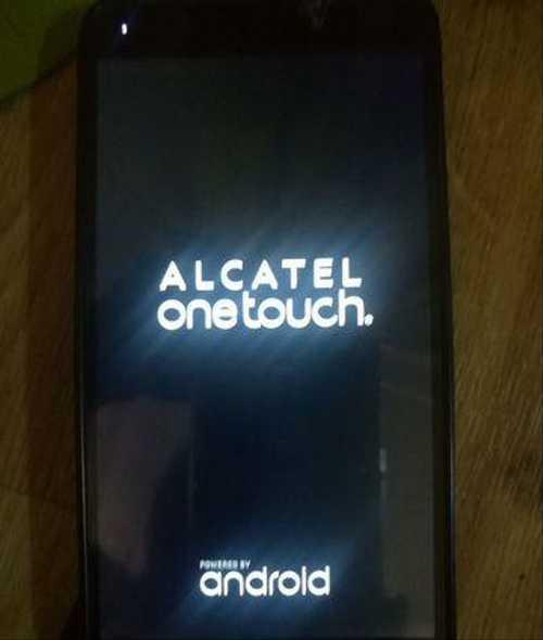 Смартфоны Alcatel Idol 3, HTC