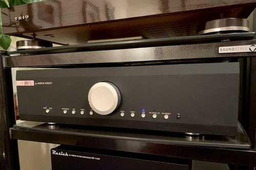 Пред Musical Fidelity M6PRE