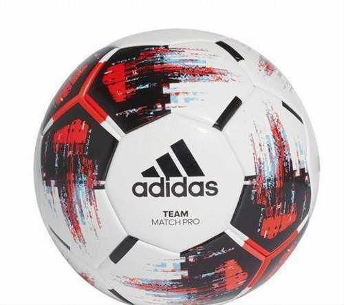 Мяч футбольный adidas №5 team match ball