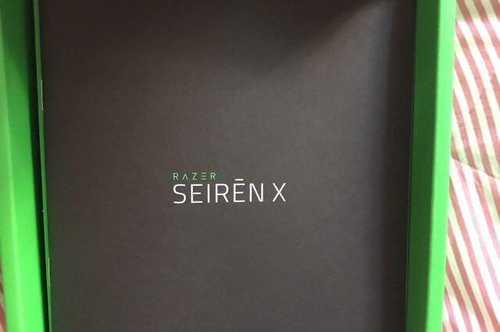 Коробка от микрофона Razer Seiren X
