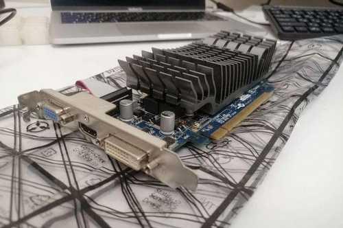 Asus GeForce 210 EN210 silent/DI/1GD3/V2