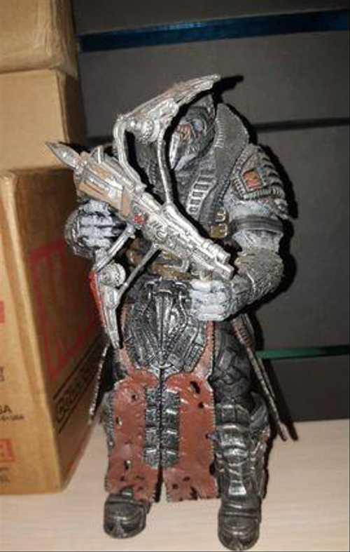 Фигурка gears of war theron guard