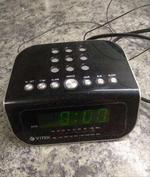 Часы с радио, будильник vitek
