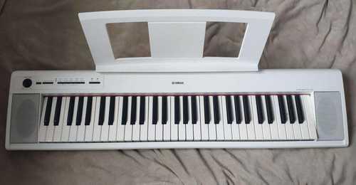 Цифровое пианино Yamaha Piaggero NP-12WH синтезато