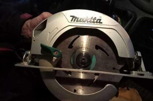 Сетевая циркулярная пила Makita HS7601