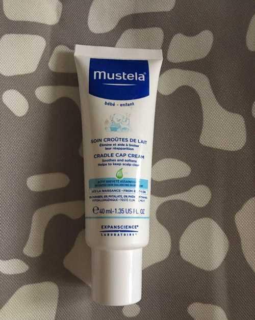 Детский крем для удаления молочных корочек Mustela