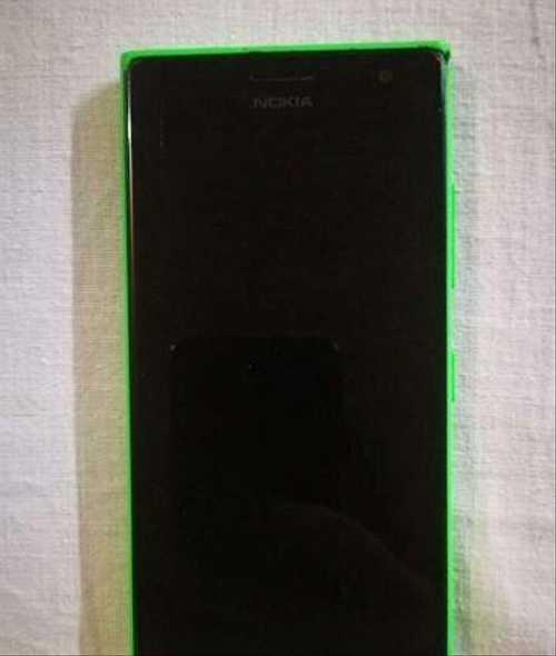 Телефон Nokia Lumia 735