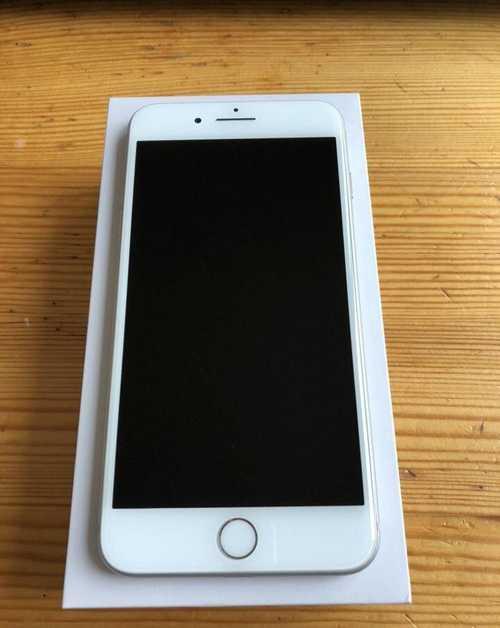 Телефон iPhone 8 Plus 128Gb Silver