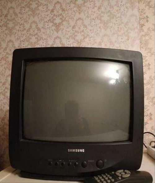 Телевизор Самсунг, маленький