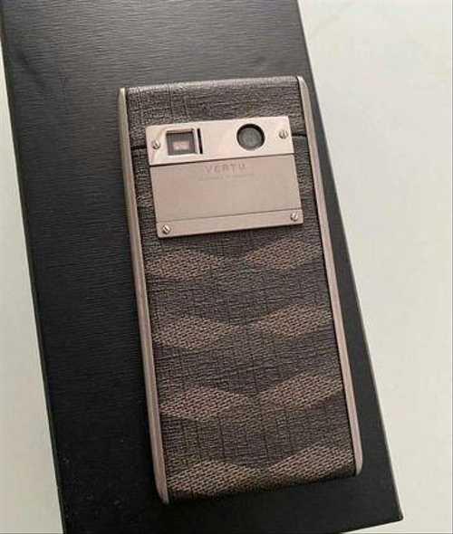 Vertu Aster black chevron