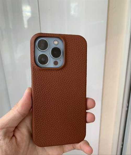 Чехол на iPhone 13 Pro кожаный коричневый