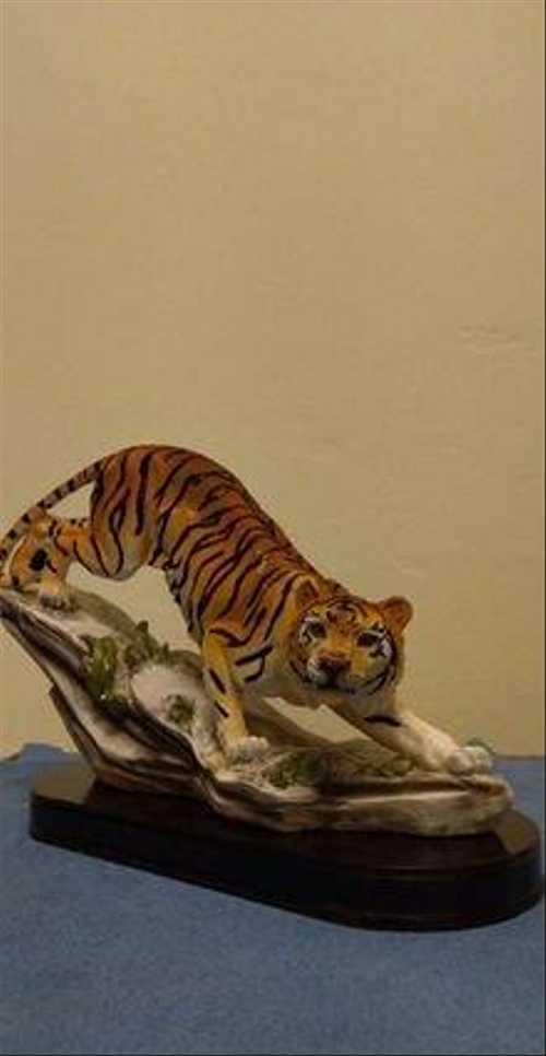 Статуэтка Тигр,символ Нового года