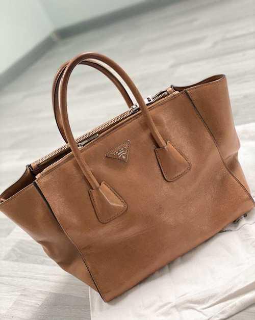 Сумка Prada
