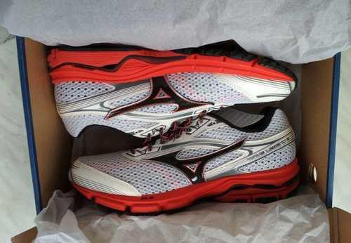 Кроссовки Mizuno, новые, р 43