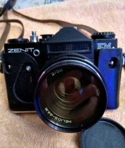 Зеркальный фотоаппарат Зенит