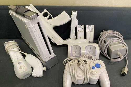 Nintendo Wii полный комплект + аксессуары