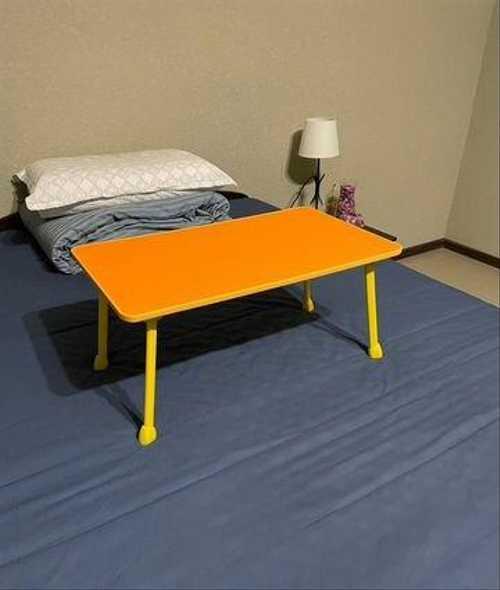 Кроватный столик