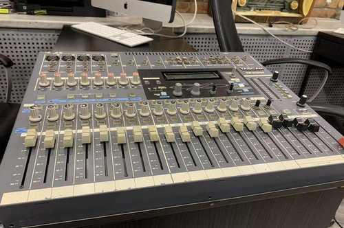 Микшерный пульт Tascam TM-D1000 цифровой