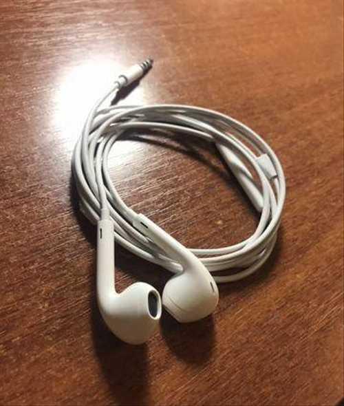 Наушники Apple EarPods