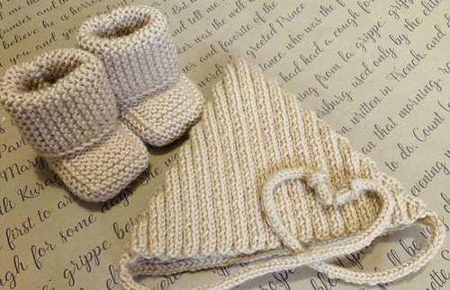 Шапка эльф и пинетки