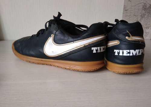 Футзалки Nike Tiempo р.38