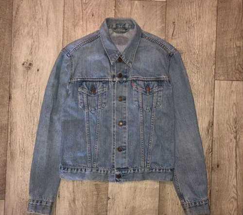 Джинсовая куртка levis