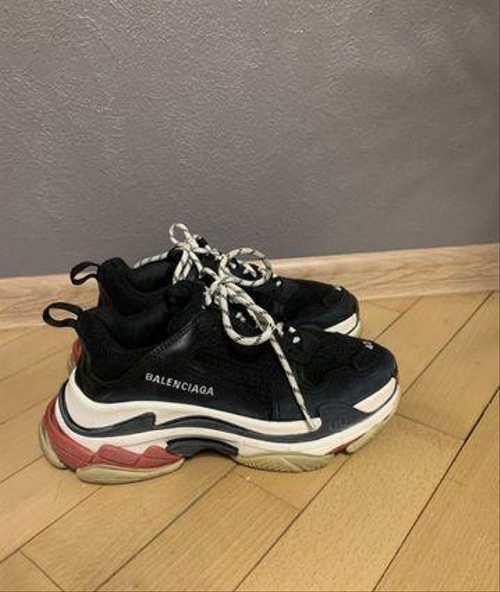 Balenciaga triple s (оригинал)